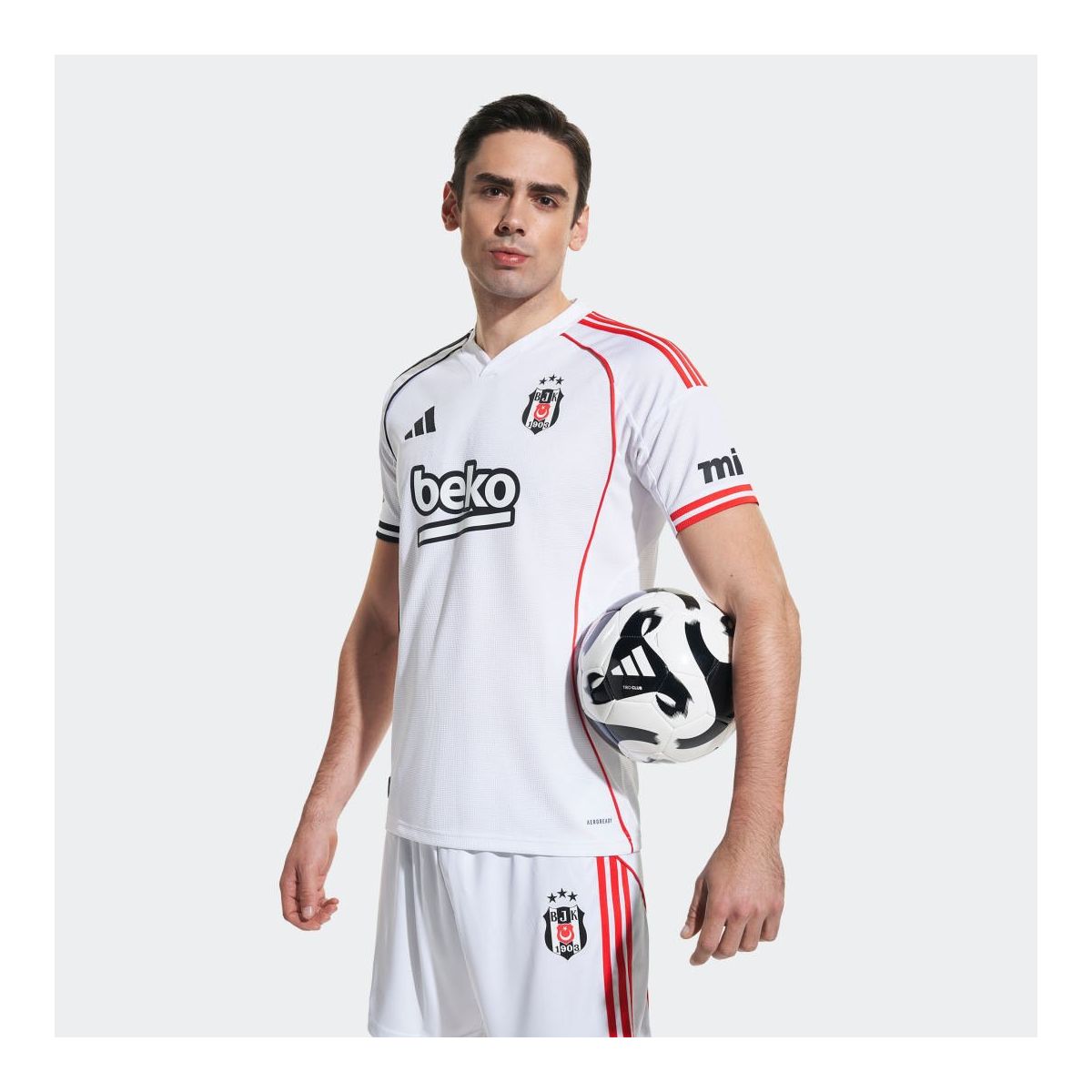 Adidas JD1418 Beşiktaş JK 25/26 İç Saha Erkek Futbol Forması Fiyatları ...